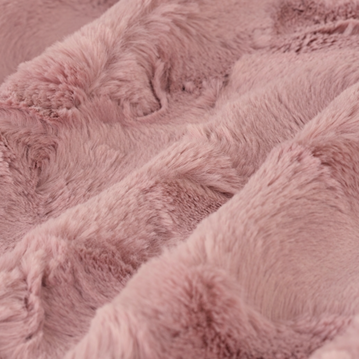 Shannon Fabrics Fur - Luxe Cuddle® Hide Woodrose – NoirBlanc.ca